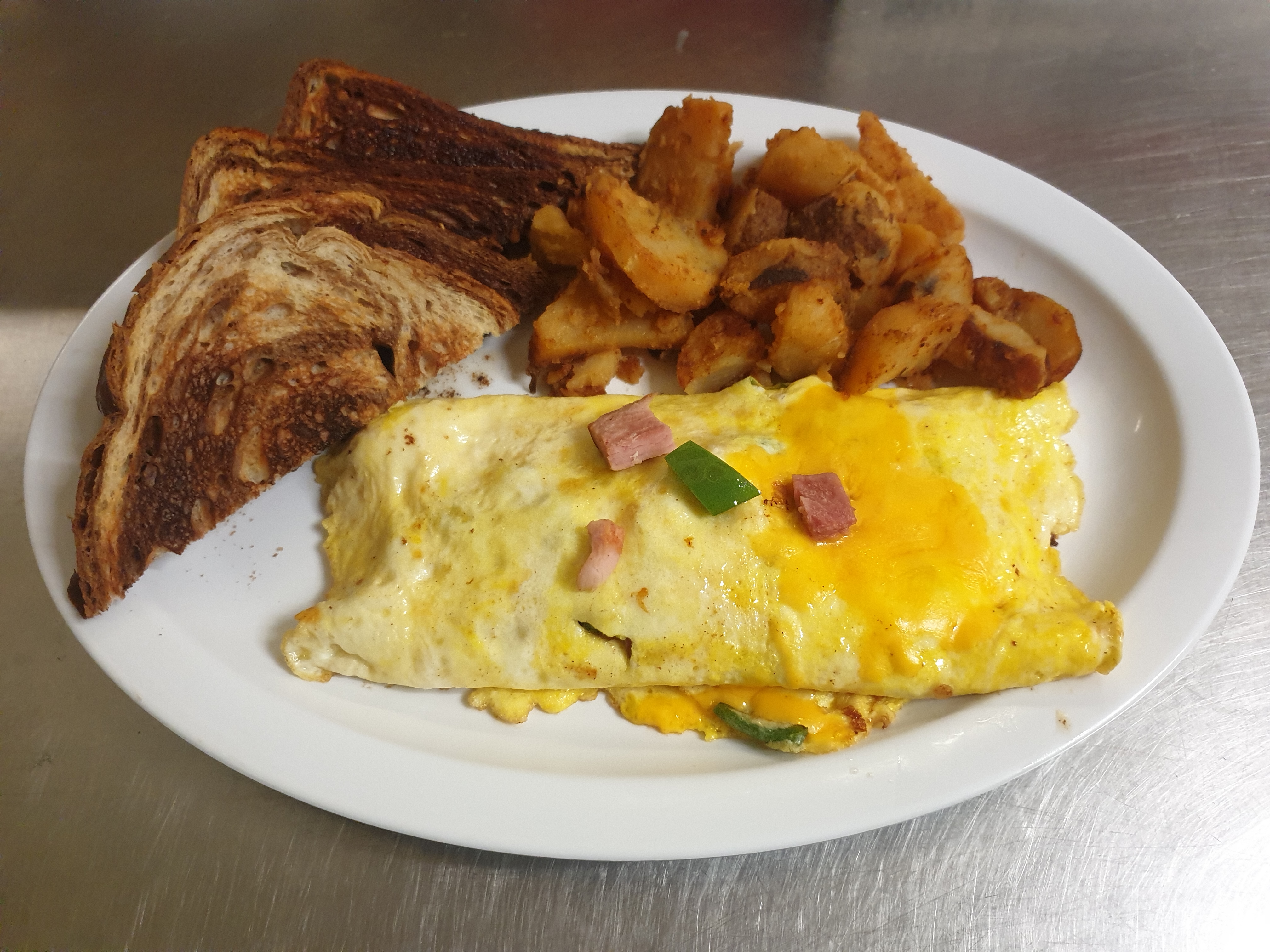 Breakfast and Lunch Cafe with Classic Relaxed Comfort